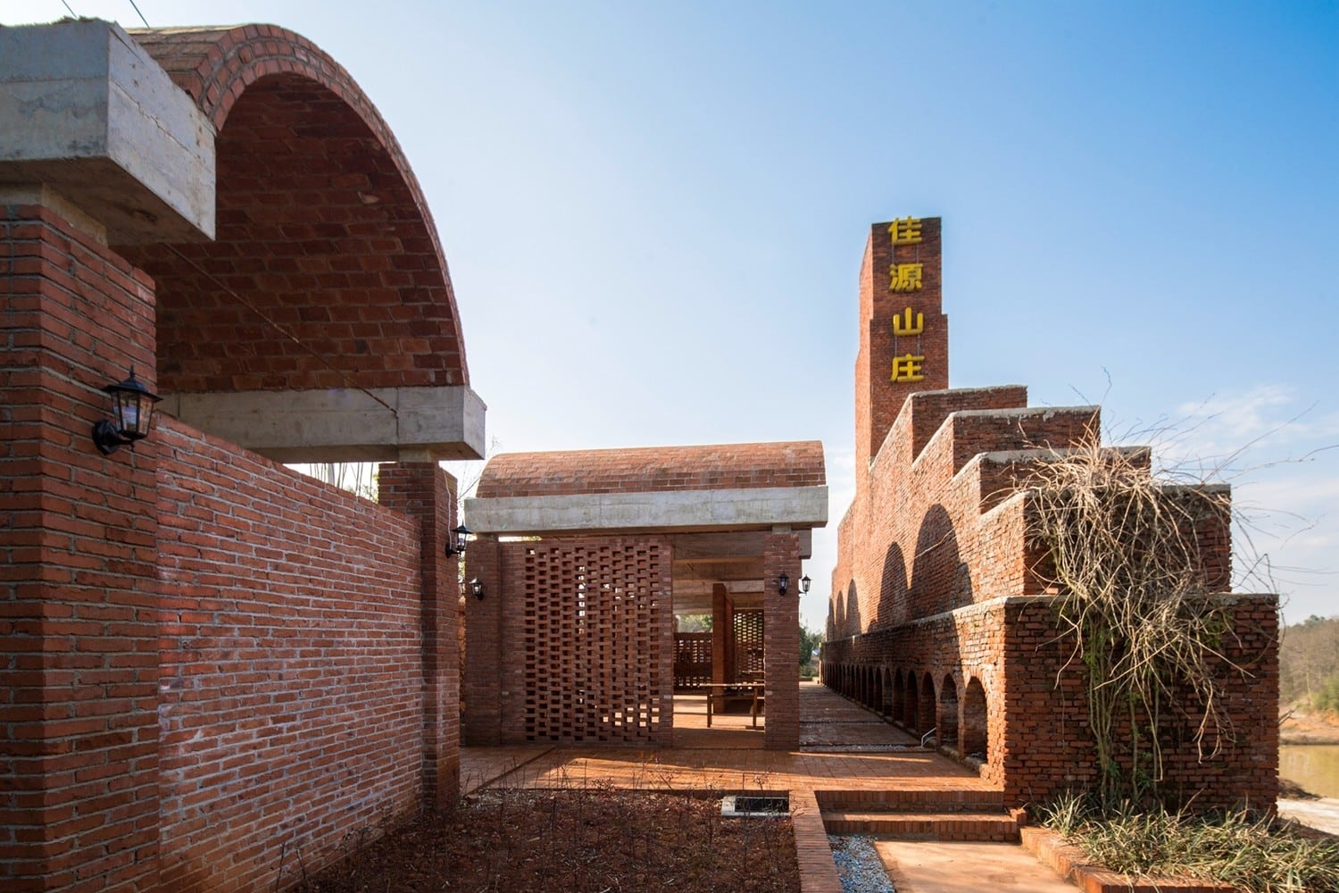 อิฐทั่วโลก : Red Brick Country Auditorium - อิฐแดง2009